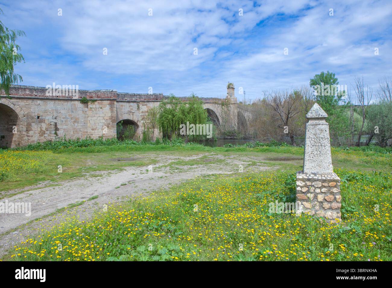 Medieval bridge spanning the Jerte river, Galisteo, Caceres, Spain ...