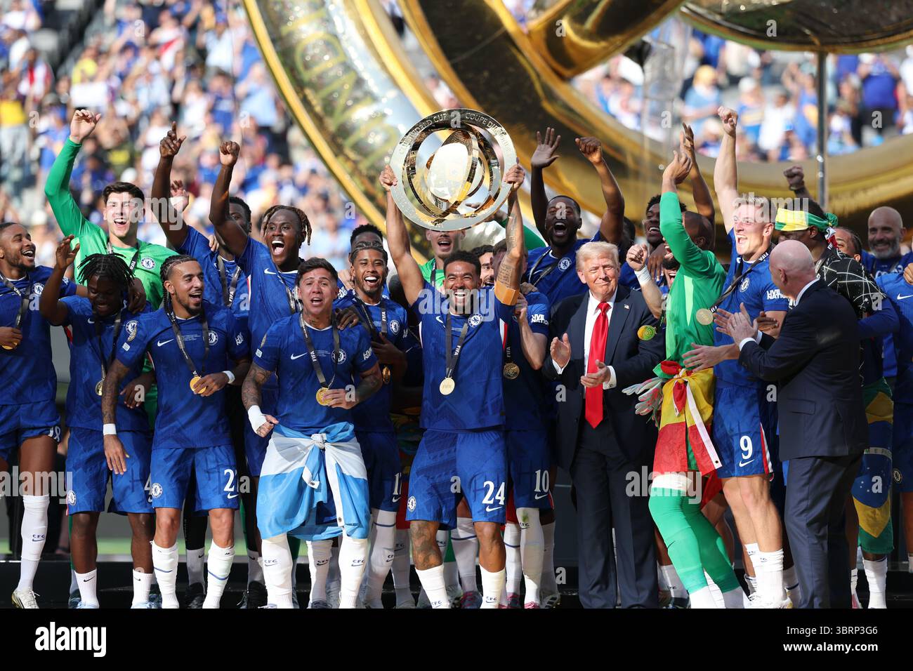 Reece james captain chelsea hi-res stock photography and images - Alamy