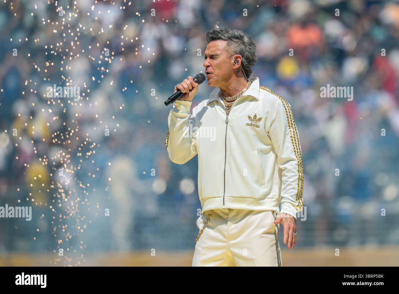 Robbie Williams perform before the FIFA Club World Cup 2025 final match ...