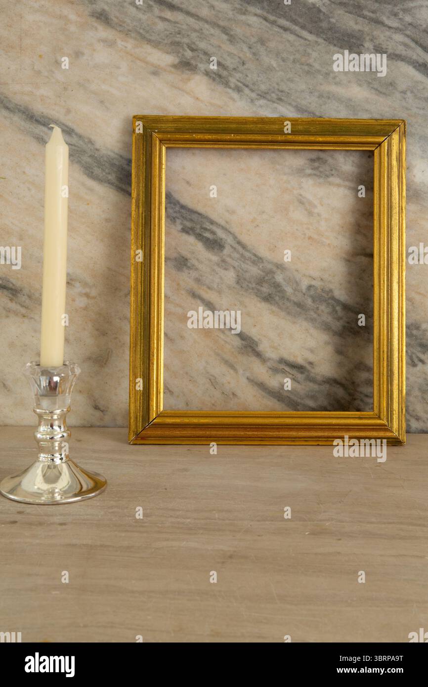 Frame outline hi-res stock photography and images - Alamy