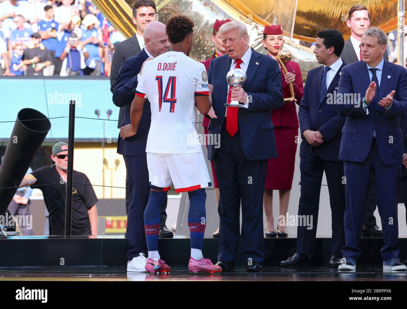 PSG player Desire Doue and U.S President Donald Trump with the best ...