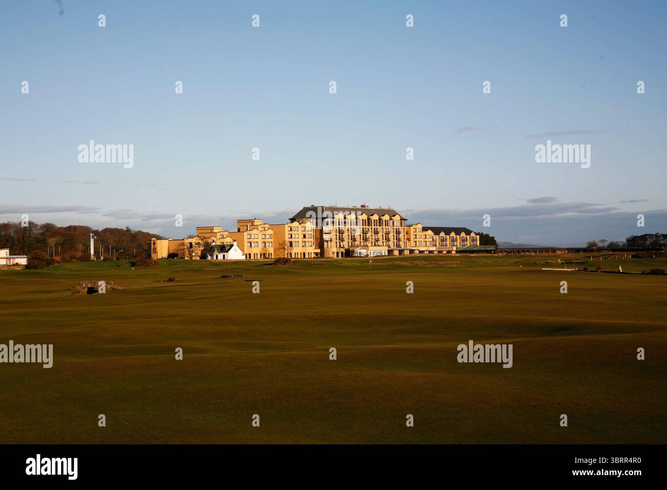 Old Course Hotel and Jigger Inn, St. Andrews (old) GC and clubhouse ...