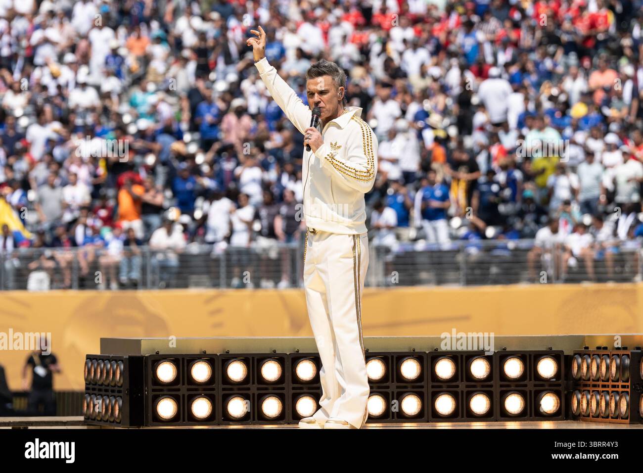 East Rutherford, USA. 22nd June, 2025. Robbie Williams performs in ...