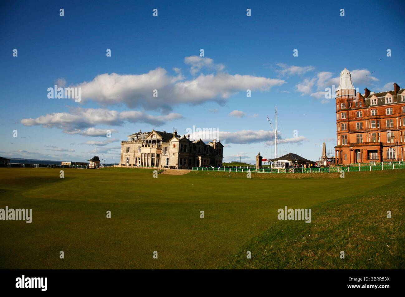 18th Hole St. Andrews (old) GC and clubhouse, Scotland UK. Photo credit ...