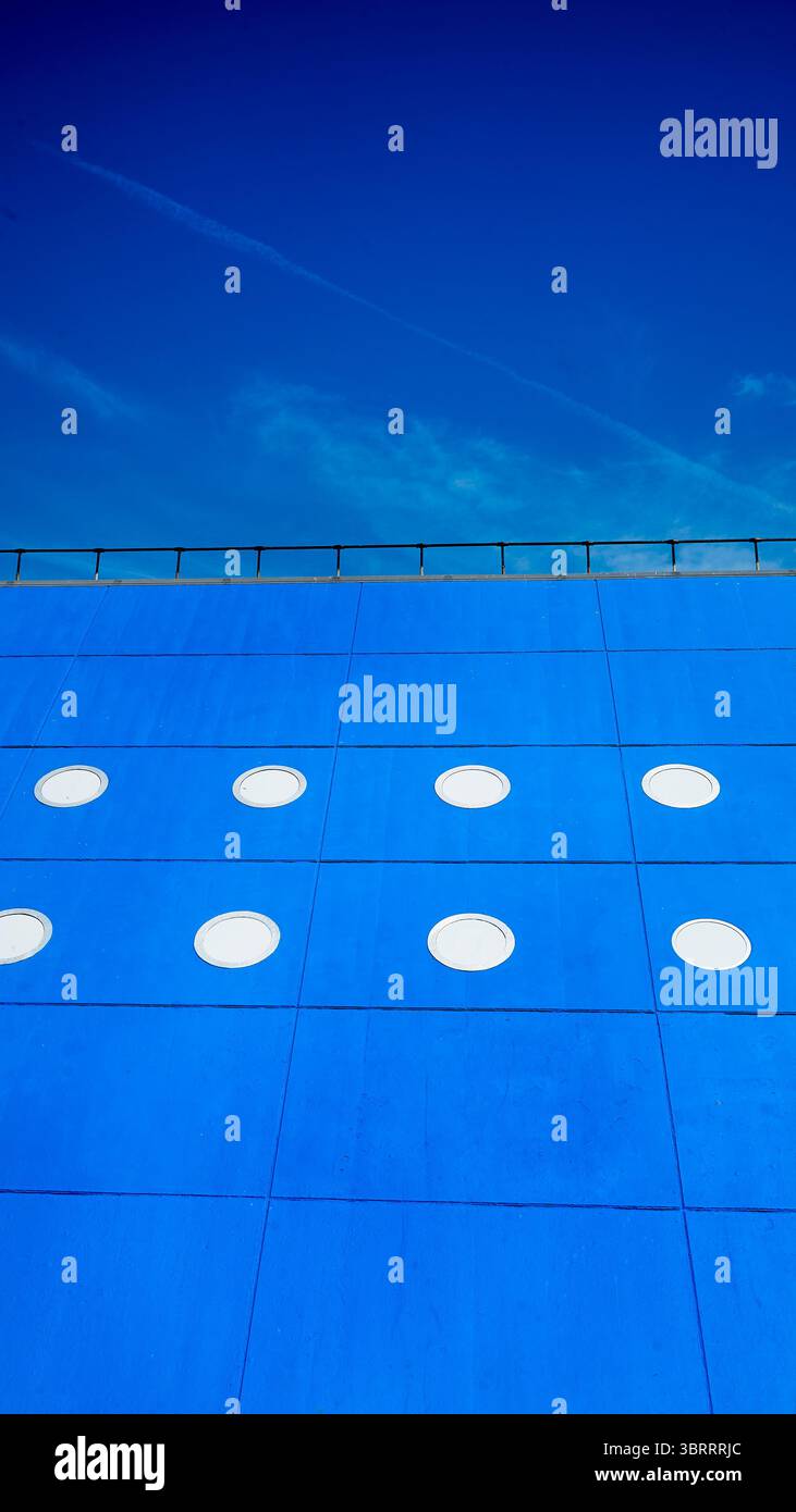 Blackpool swimming pool hi-res stock photography and images - Alamy