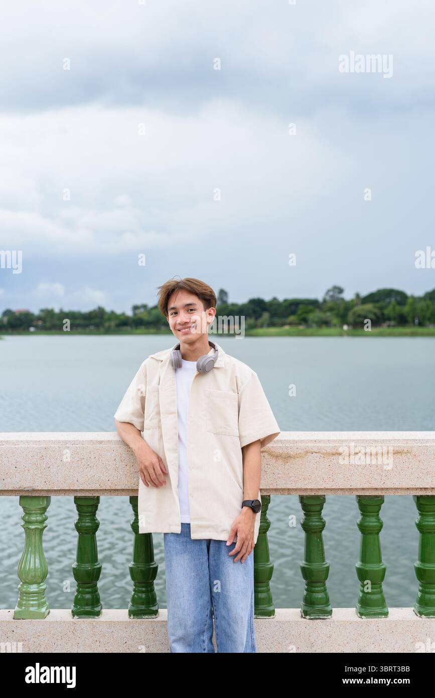 Trendy non binary person hi-res stock photography and images - Alamy