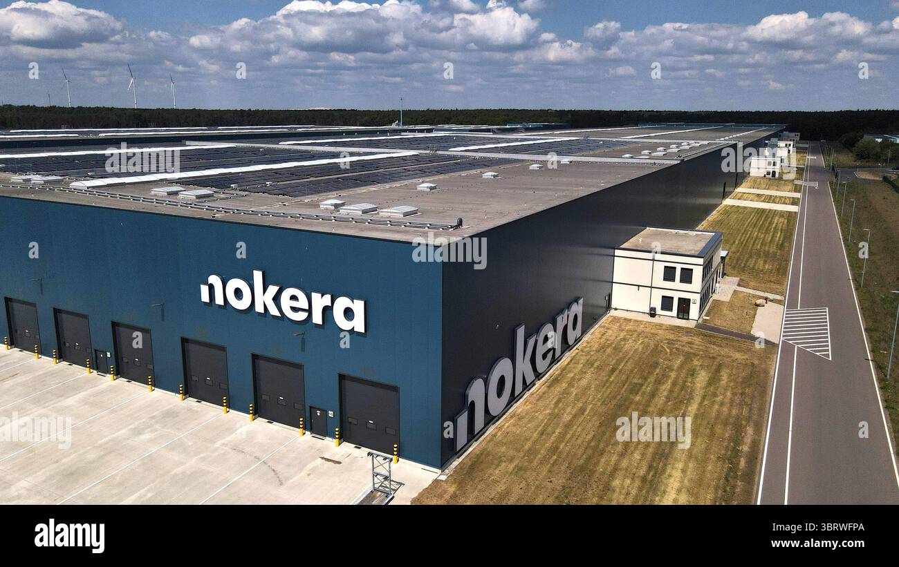 PRODUCTION - 21 May 2025, Saxony-Anhalt, Möckern: Aerial view of the ...