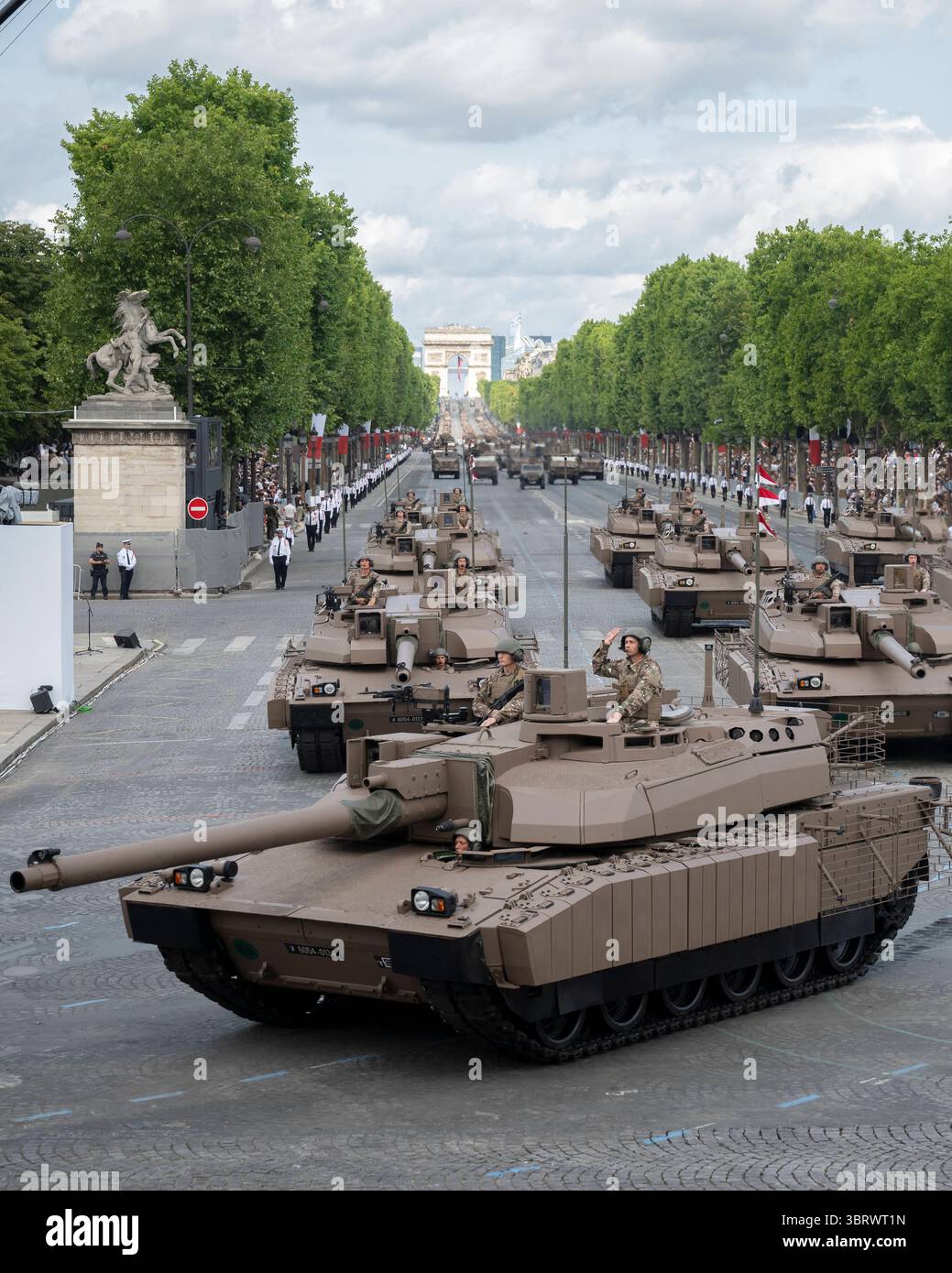 French Army Chars Leclerc XLR tanks are navigated to parade during the ...