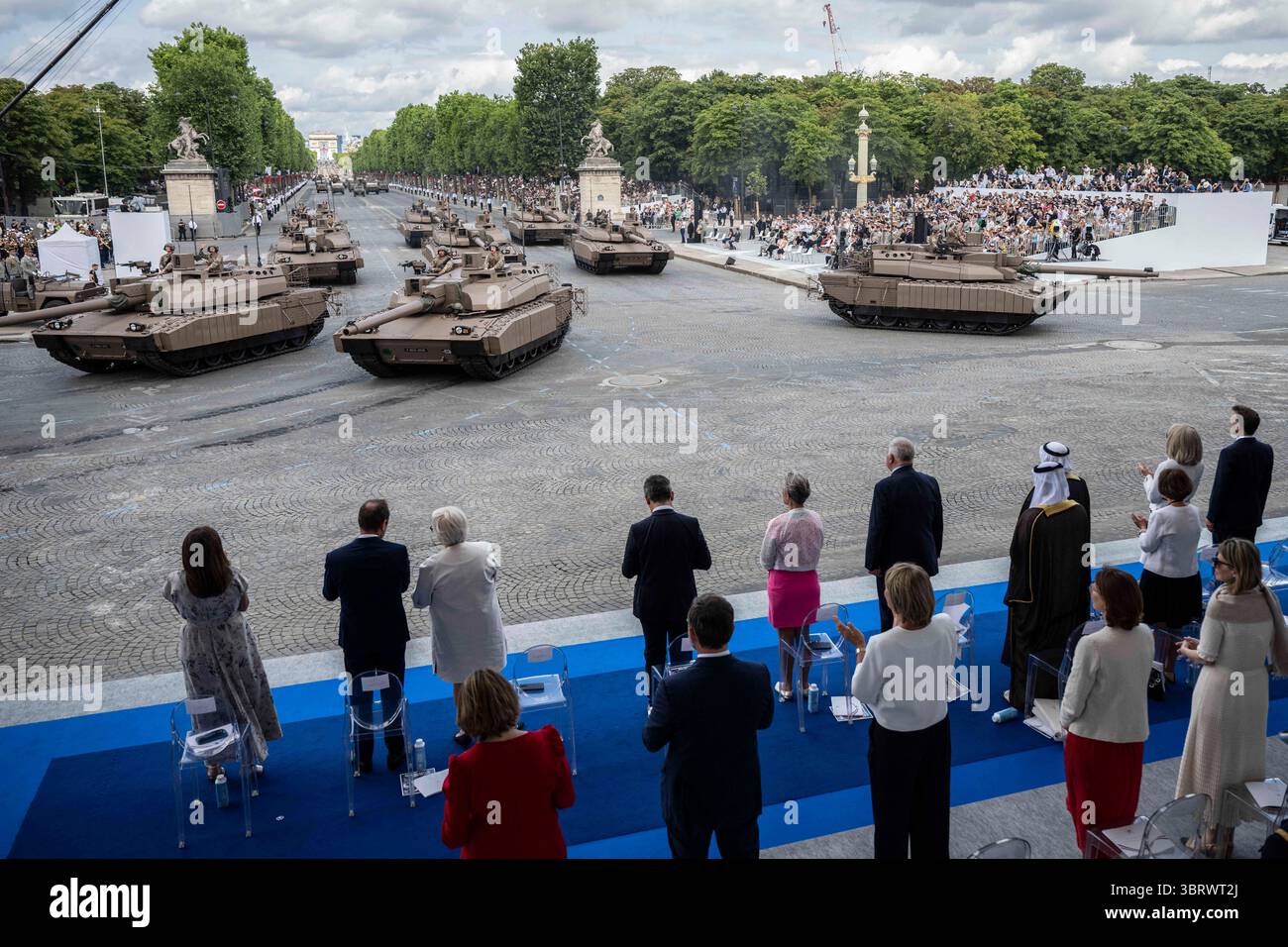 French Army Chars Leclerc XLR tanks are navigated to parade during the ...