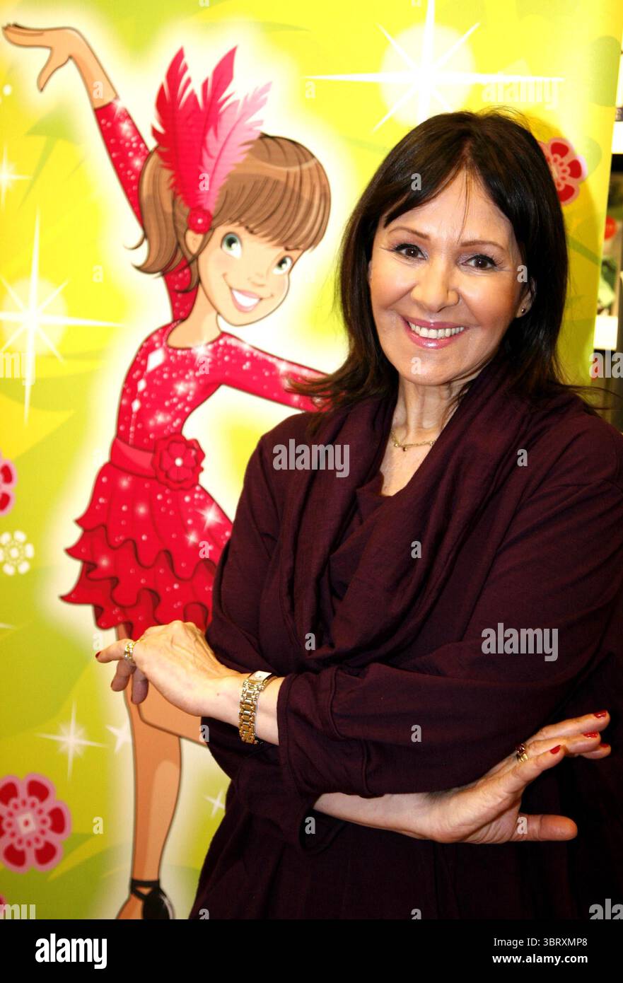 Arlene Phillips signs copies of her new childrens book series 'Alana ...