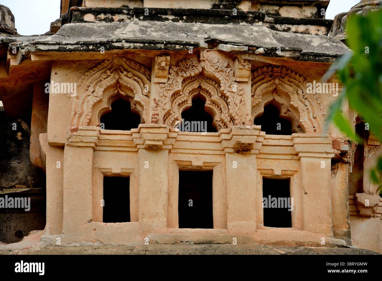 The Lotus Mahal (Palace), also known as the Chitragani Mahal and Kamal ...