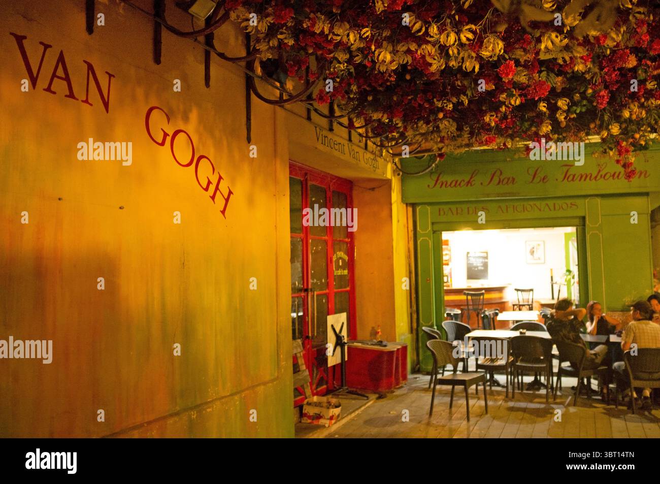 A Van Gogh themed cafe in Arles, France Stock Photo - Alamy