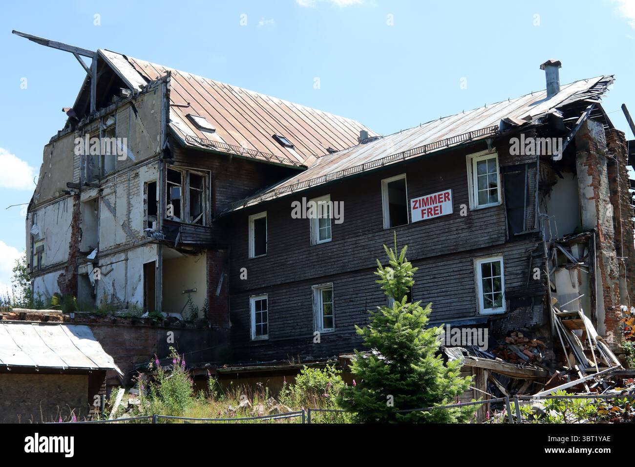 Room rent advert hi-res stock photography and images - Alamy