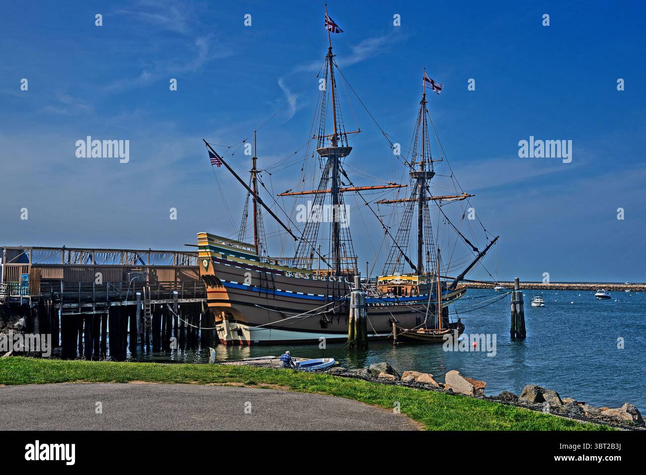 The Mayflower II is a replica of the 17th century ship Mayflower, for ...