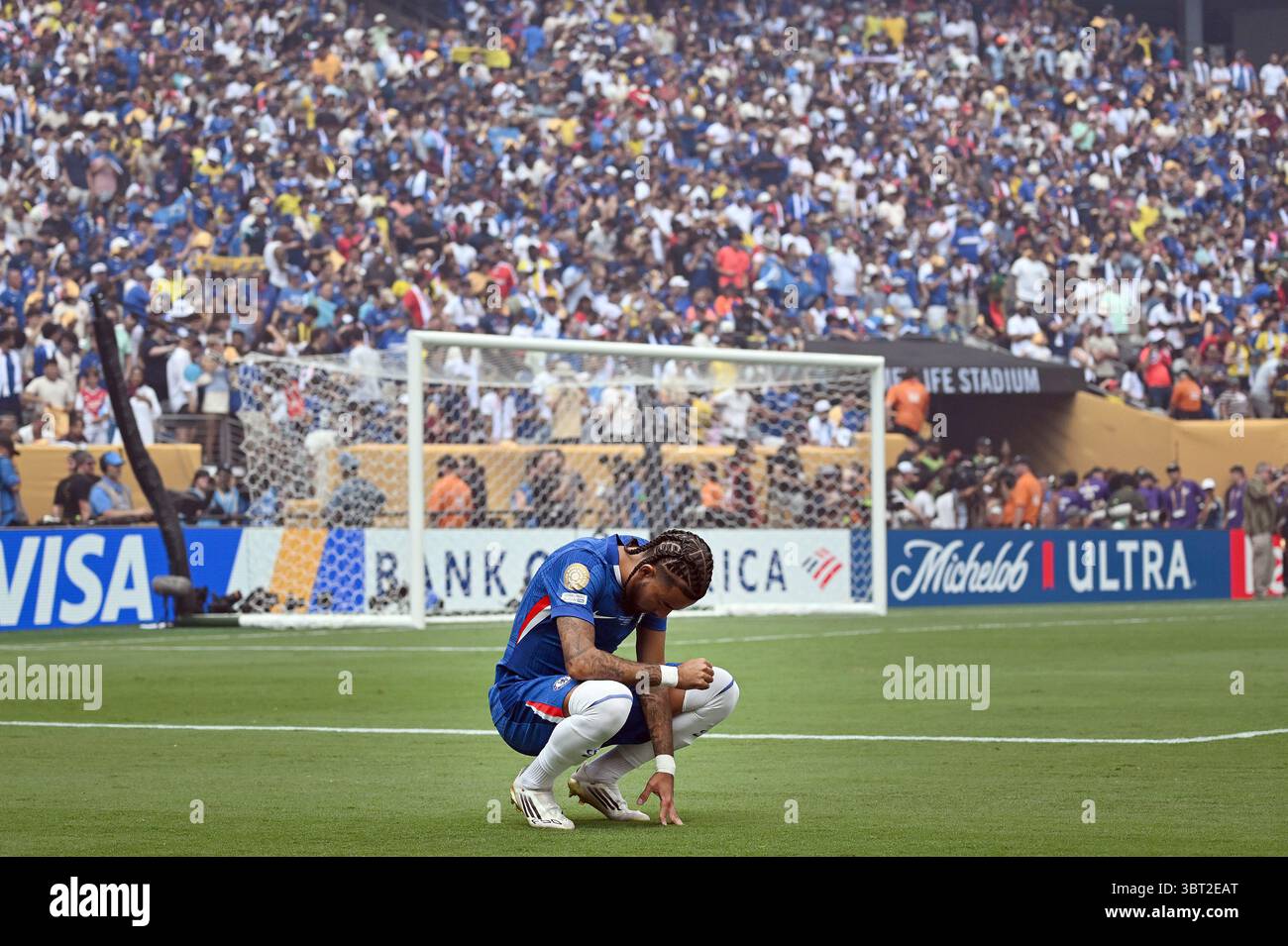 East Rutherford, USA. 13th July, 2025. Malo Gusto #27of Chelsea FC ...