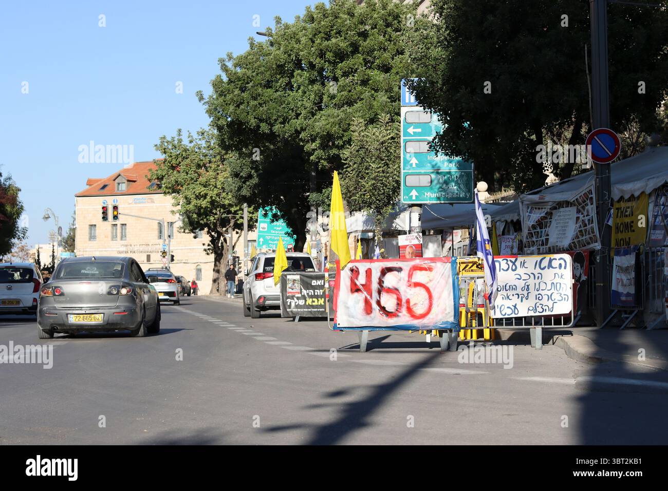 465 days of the israel hamas war hi-res stock photography and images ...