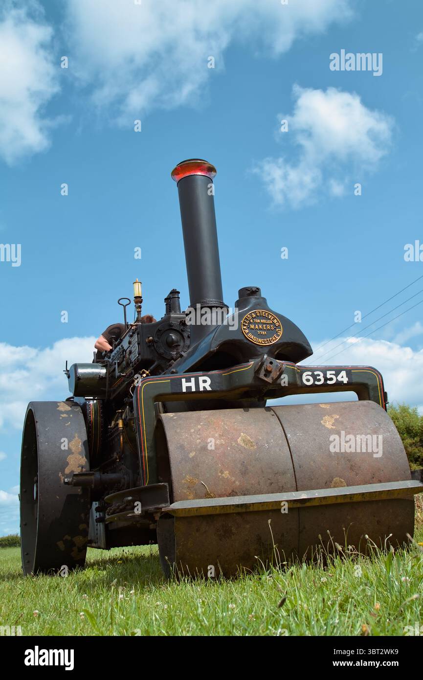 Front View Of A Vintage,Old, 1922 Wallis And Steevens Oil Bath Steam ...