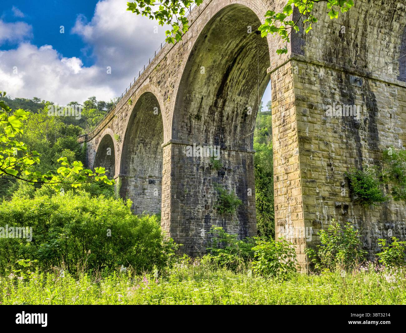 Monsal Viaduct, Derbyshire, UK - The Headstone Viaduct, otherwise known ...