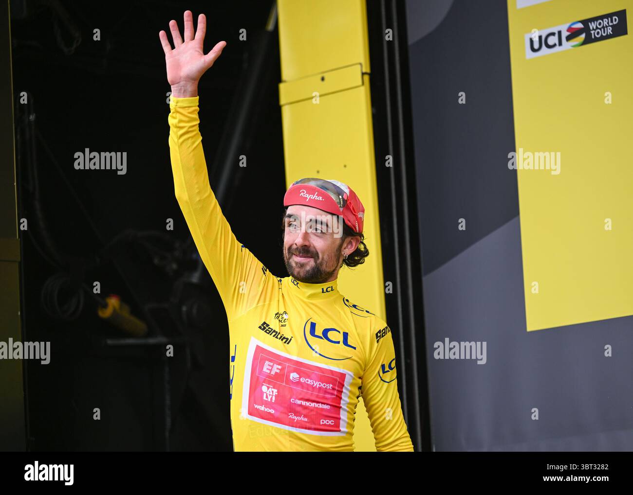 Ben healy tour de france stage 10 hi-res stock photography and images ...