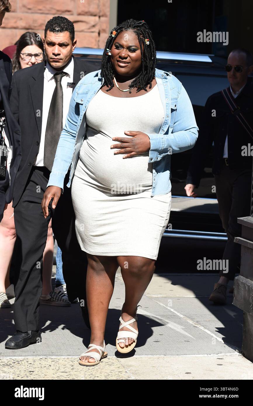 Danielle brooks build hi-res stock photography and images - Alamy