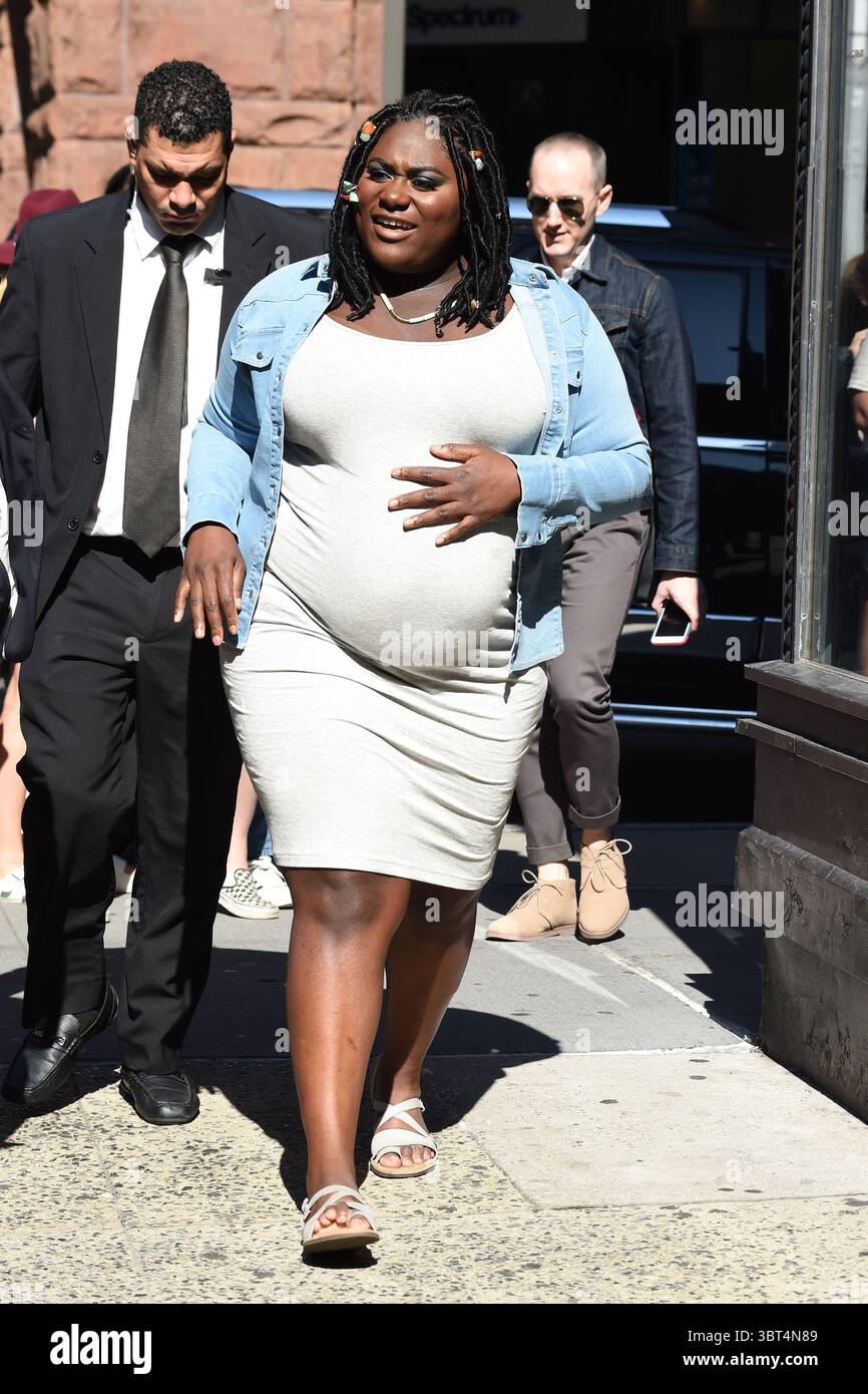 Danielle brooks build hi-res stock photography and images - Alamy