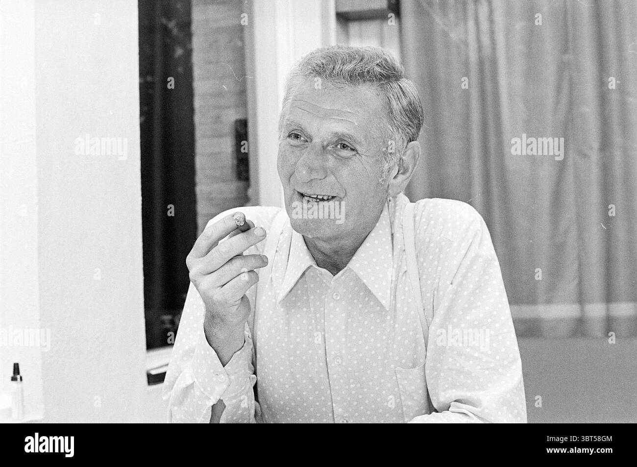 Faint dots Black and White Stock Photos & Images - Alamy