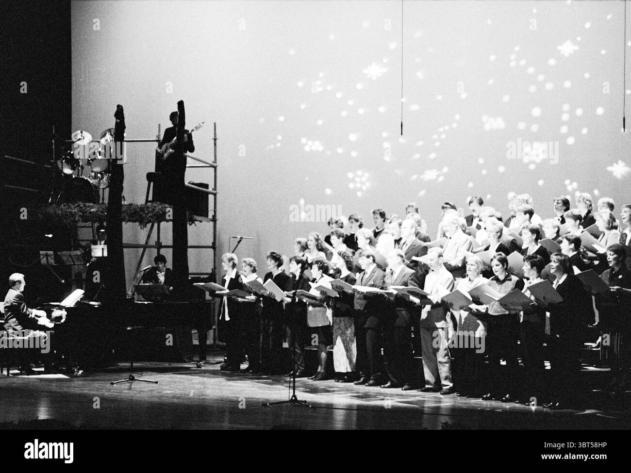 Large choir stands hi-res stock photography and images - Alamy