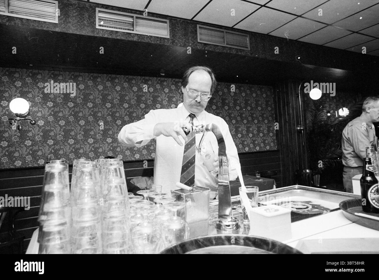 Tapping competition Stadscafé H'lem Haarlem The Netherlands, Whizgle ...