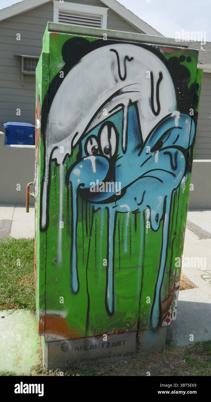 Los Angeles, California, USA 13th July 2025 Smurf Street Art Mural near ...