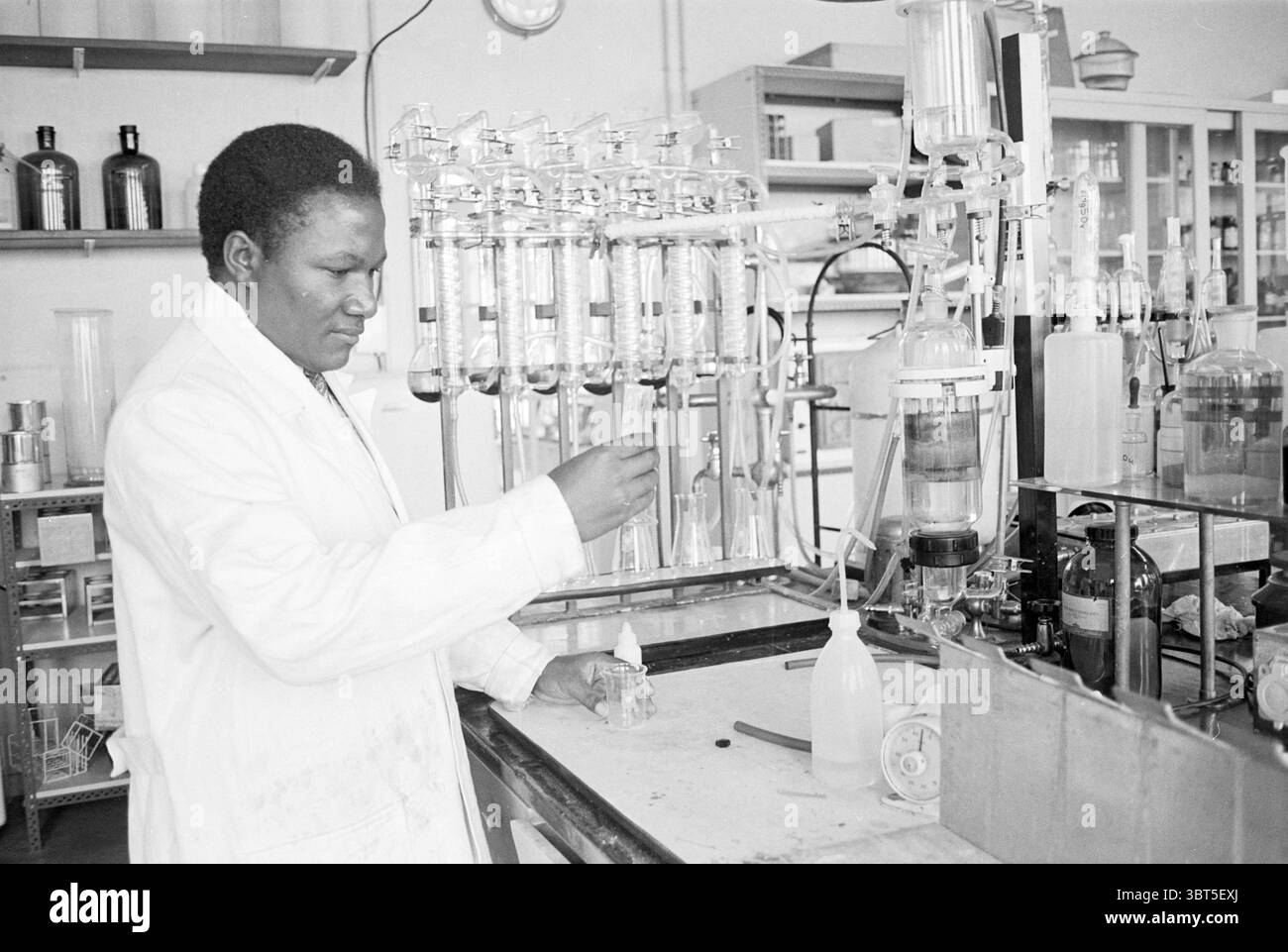 Solutions lab Black and White Stock Photos & Images - Alamy