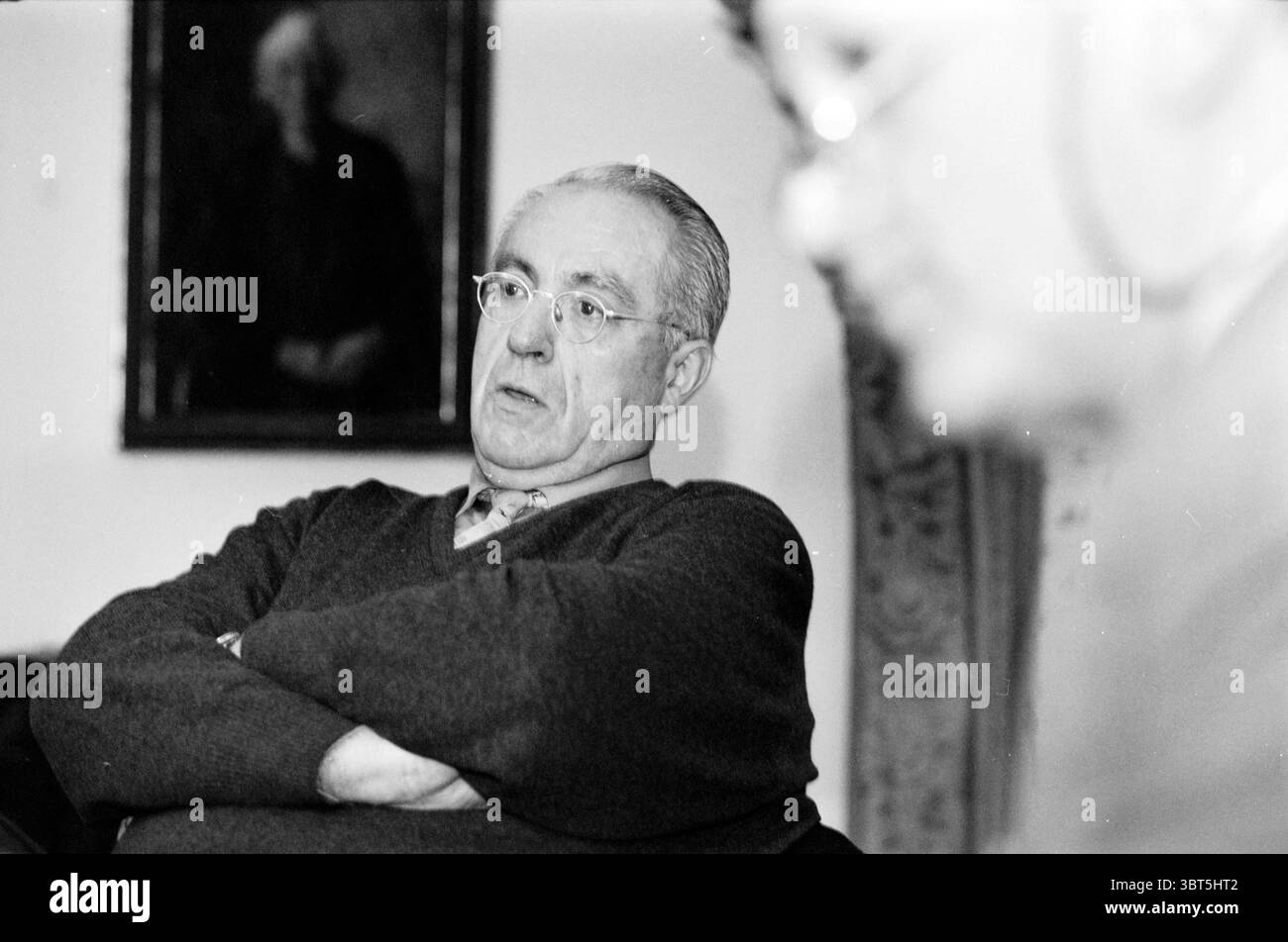 Crossed out nose Black and White Stock Photos & Images - Alamy