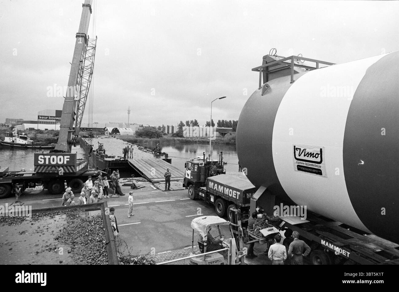 Waterway loading dock Black and White Stock Photos & Images - Alamy