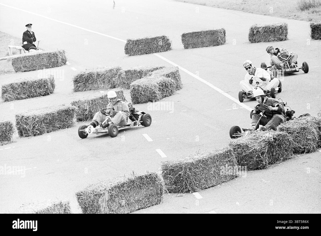 Lively outdoor go kart hi-res stock photography and images - Alamy