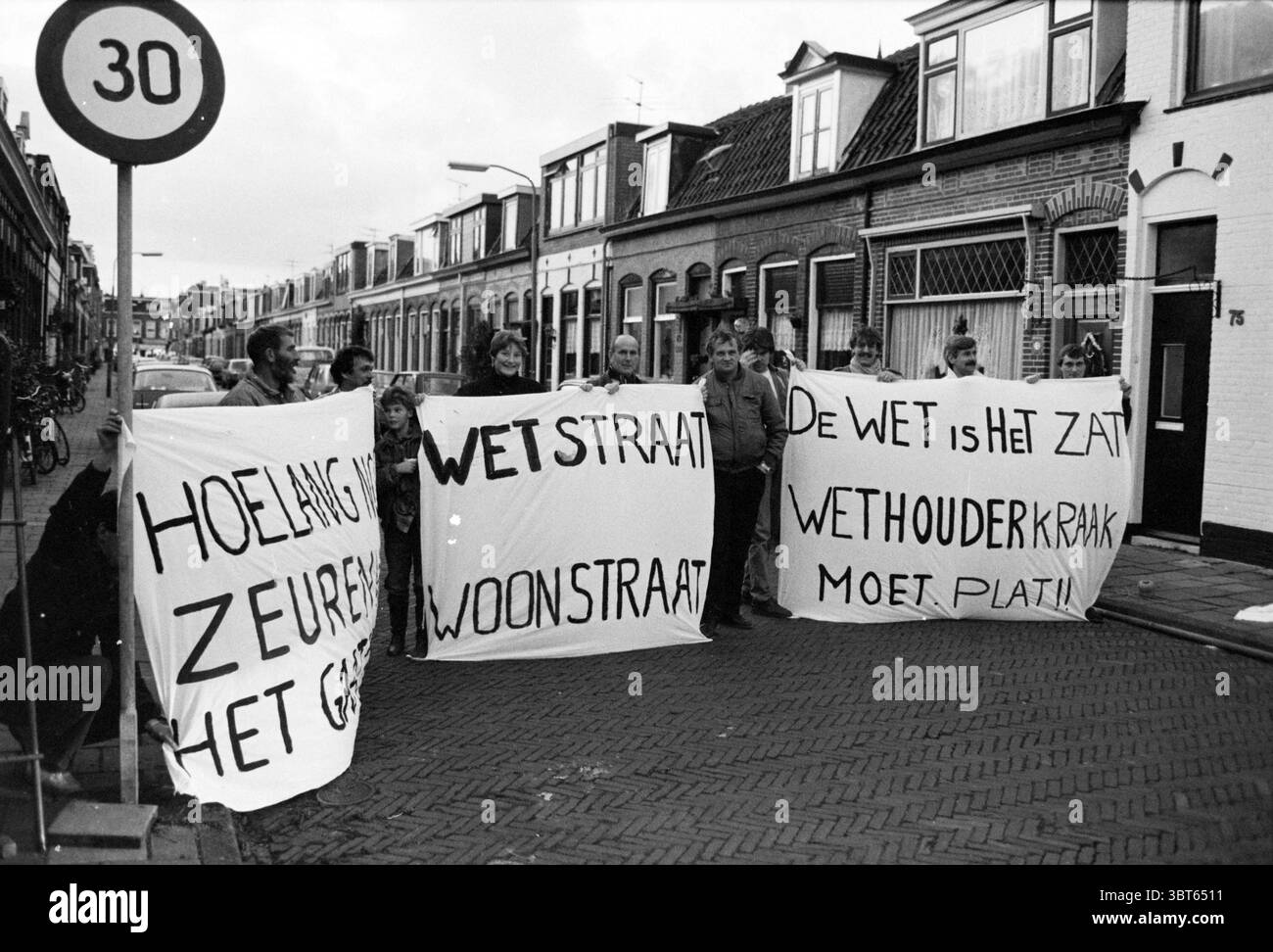 Demonstration de Wetstraat Haarlem Demonstration Haarlem Generaal de ...