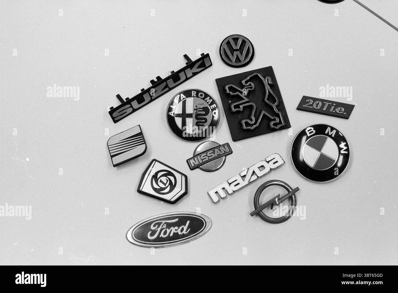 Logos vary hi-res stock photography and images - Alamy