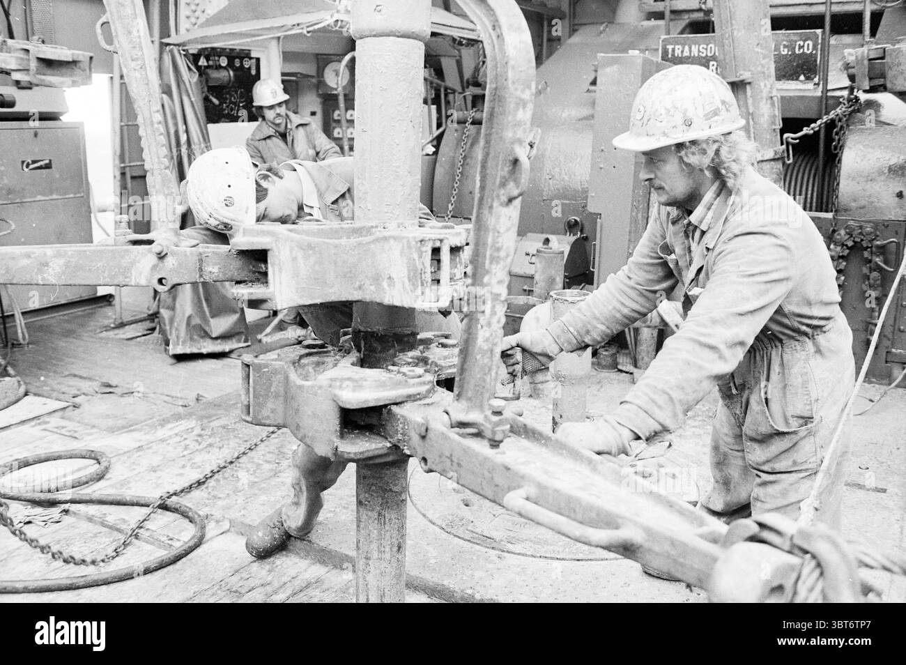 Hard hats observes hi-res stock photography and images - Alamy