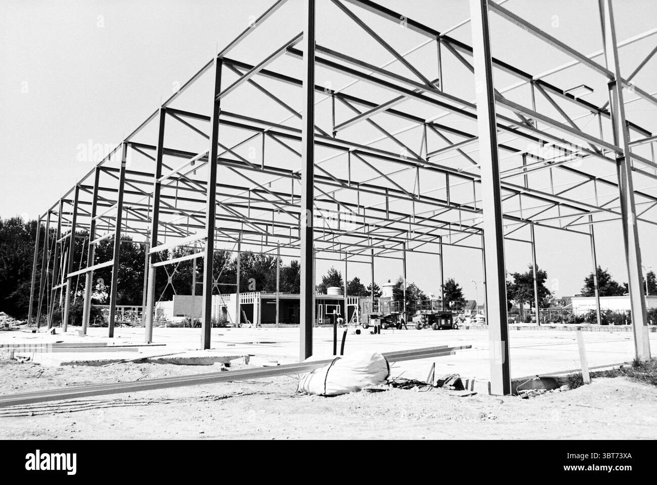 Construction site contains metal rods hi-res stock photography and ...