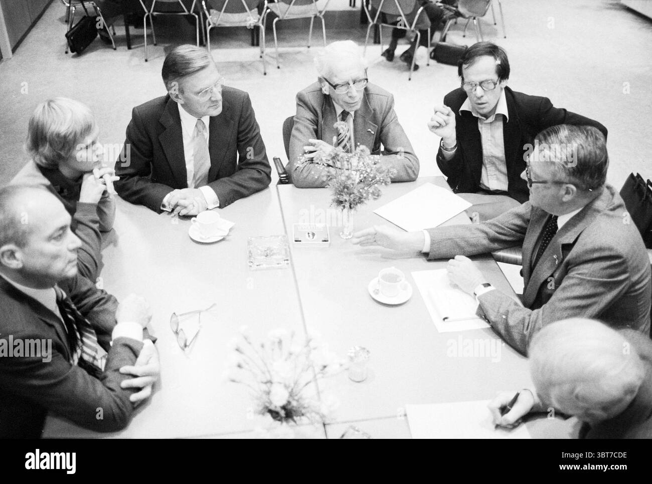 Seven men positioned hi-res stock photography and images - Alamy