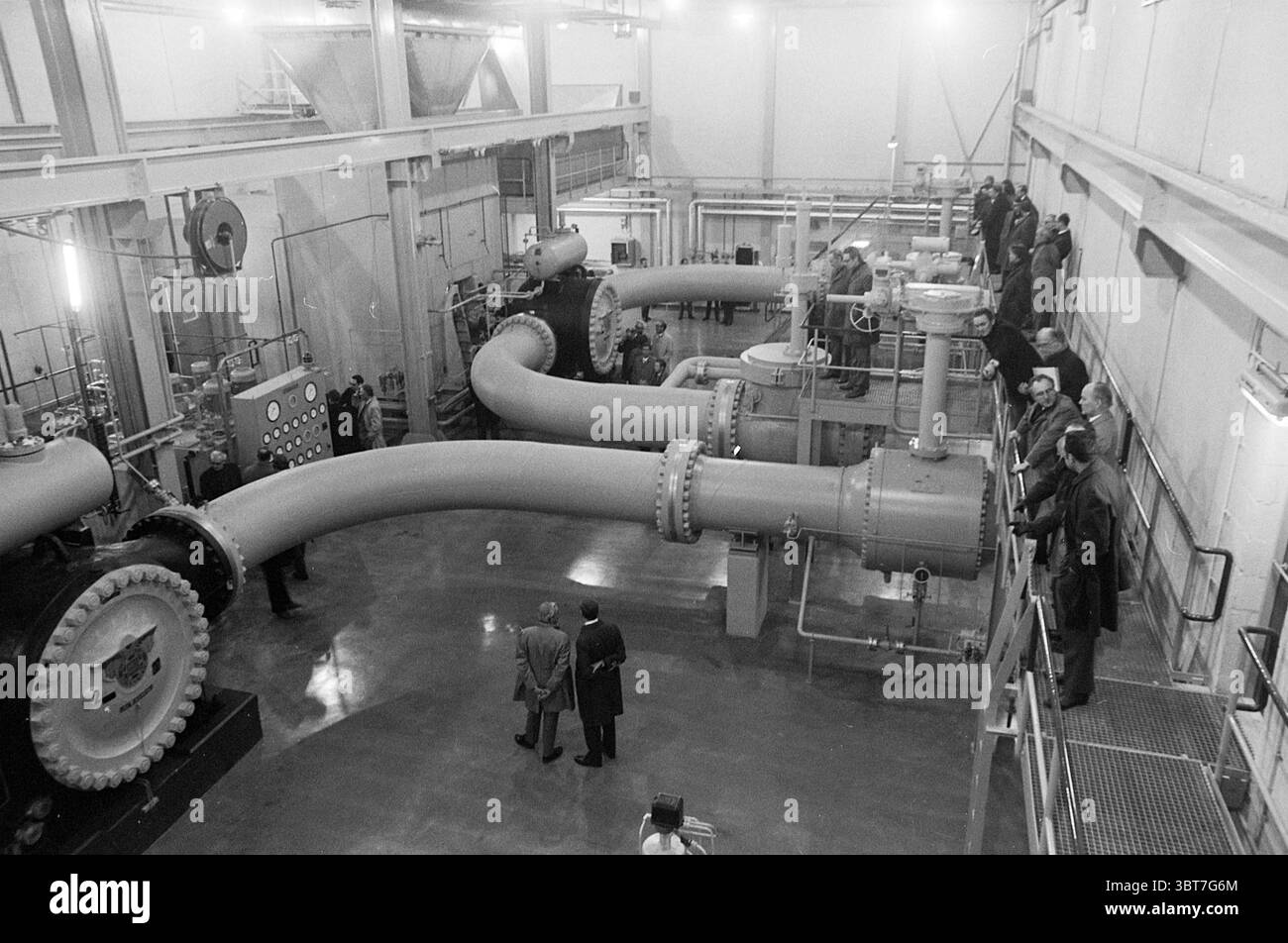 Gas installation., Whizgle News, Dutch Desk, The Netherlands, 1950 ...