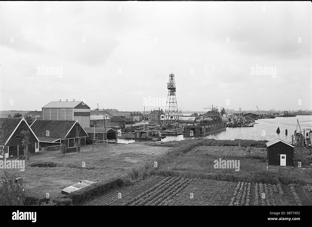 Winding form Black and White Stock Photos & Images - Alamy