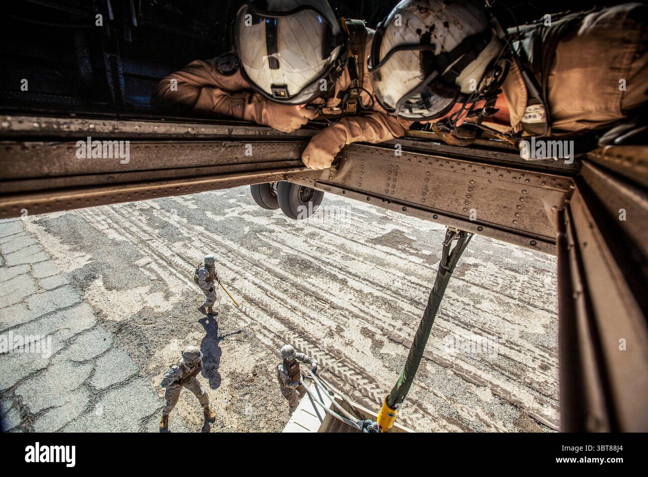 Weapons and tactics instructor course hi-res stock photography and ...