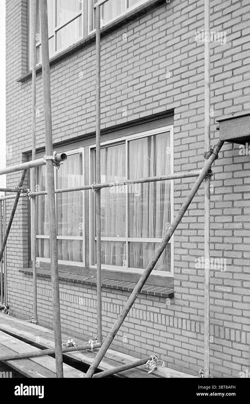 Scaffold builder, Whizgle News, Dutch Desk, The Netherlands, 1950 ...