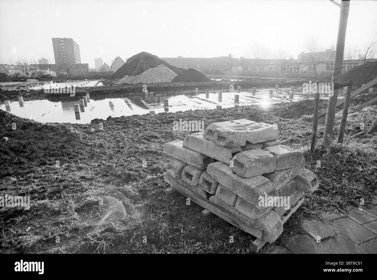 Irregular columns Black and White Stock Photos & Images - Alamy