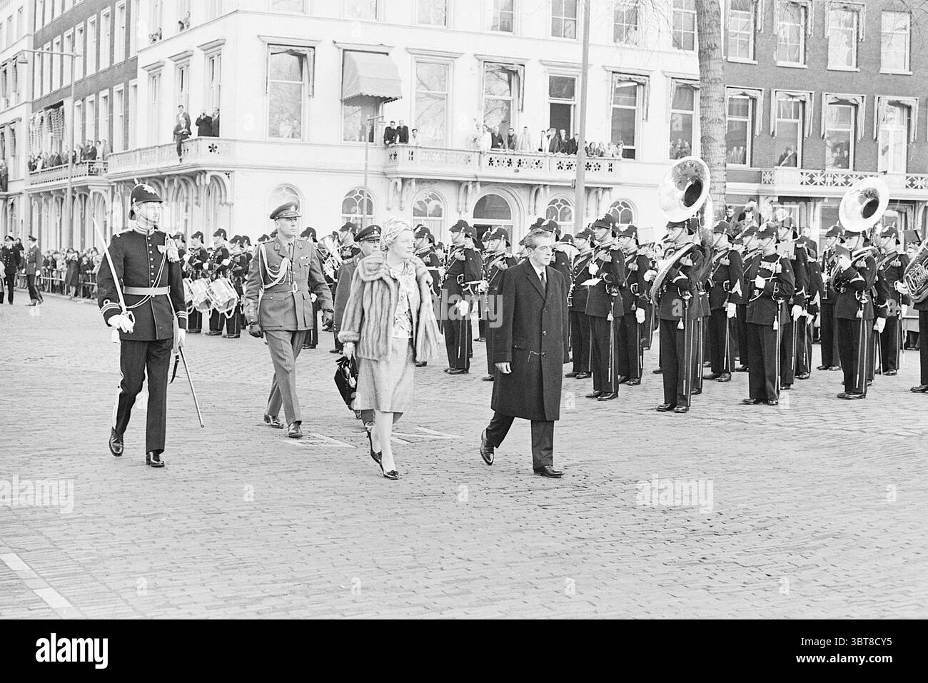 Marine band inspection hi-res stock photography and images - Alamy