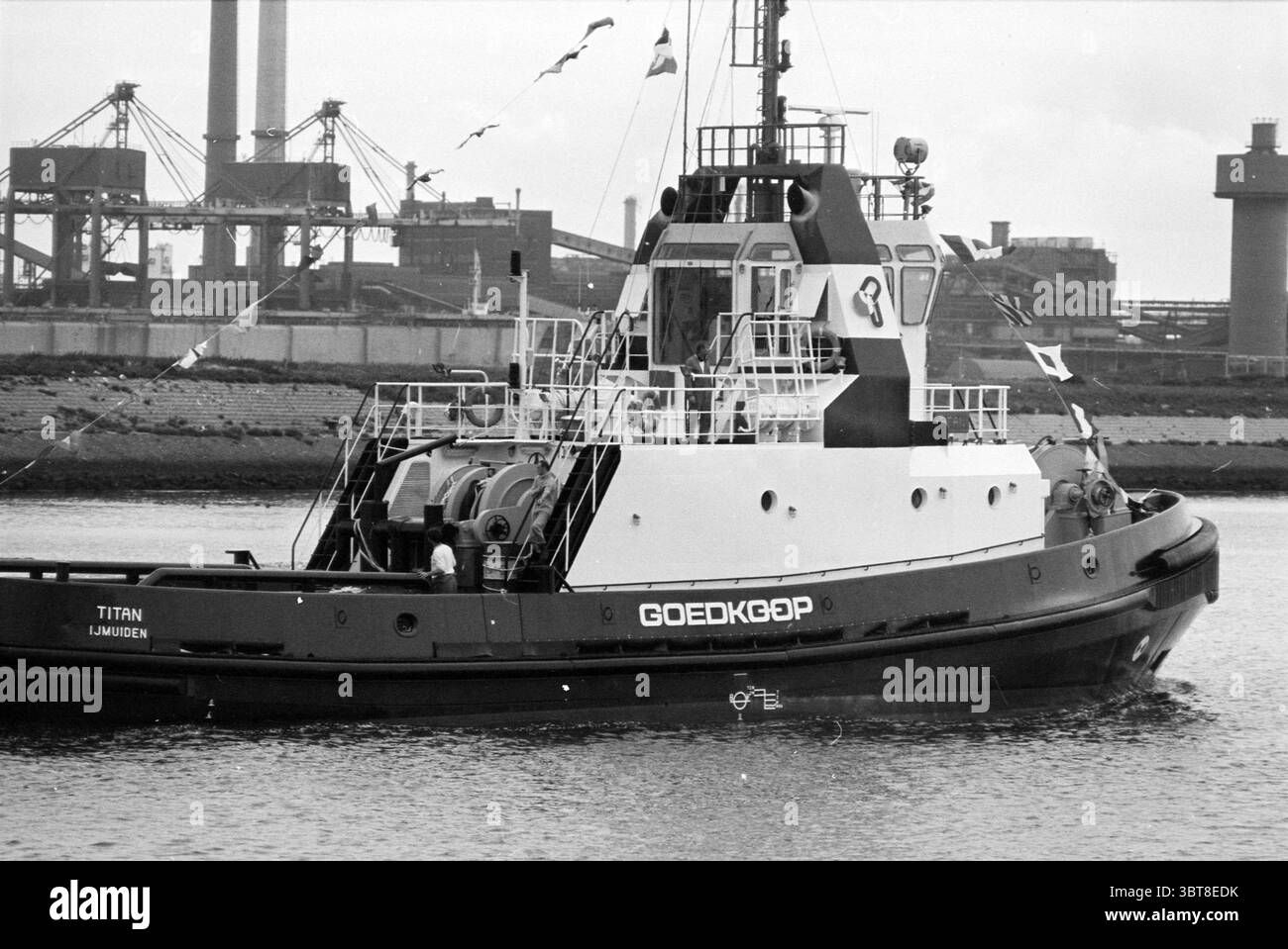 Prominent wheelhouse hi-res stock photography and images - Alamy