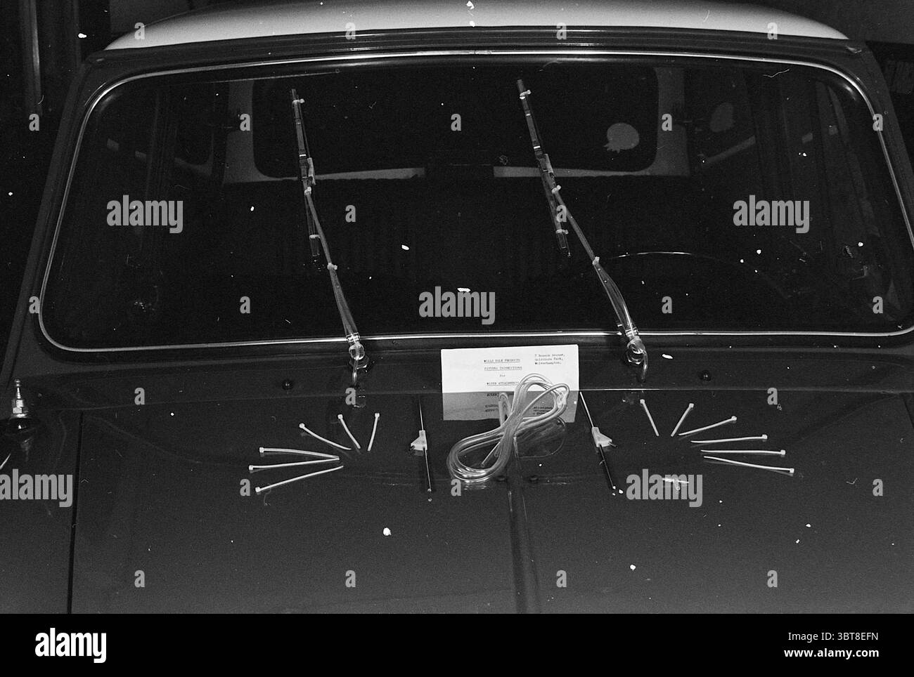 Cars surface displays hi-res stock photography and images - Alamy