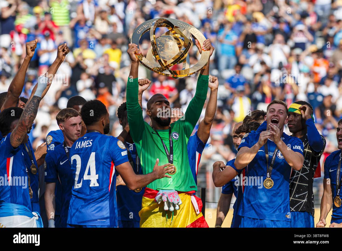 New Jersey - July 13: Players of Chelsea FC lift the trophy during the ...