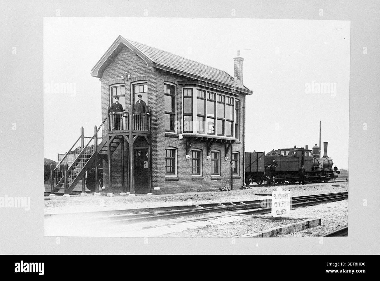 Haarlemmermeerlijn signal box hi-res stock photography and images - Alamy