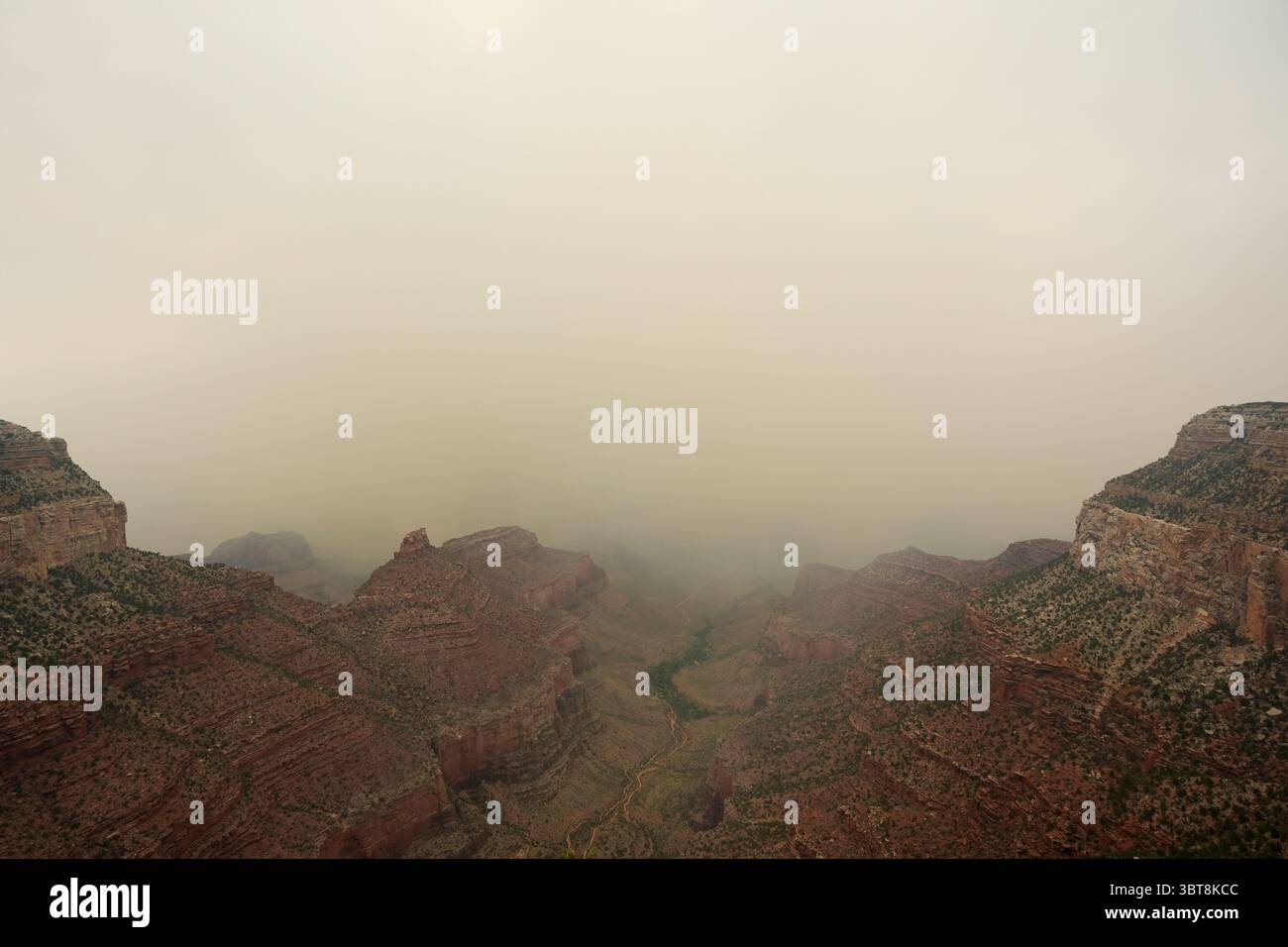 Smoke from the Dragon Bravo Fire moves over the Grand Canyon from the ...