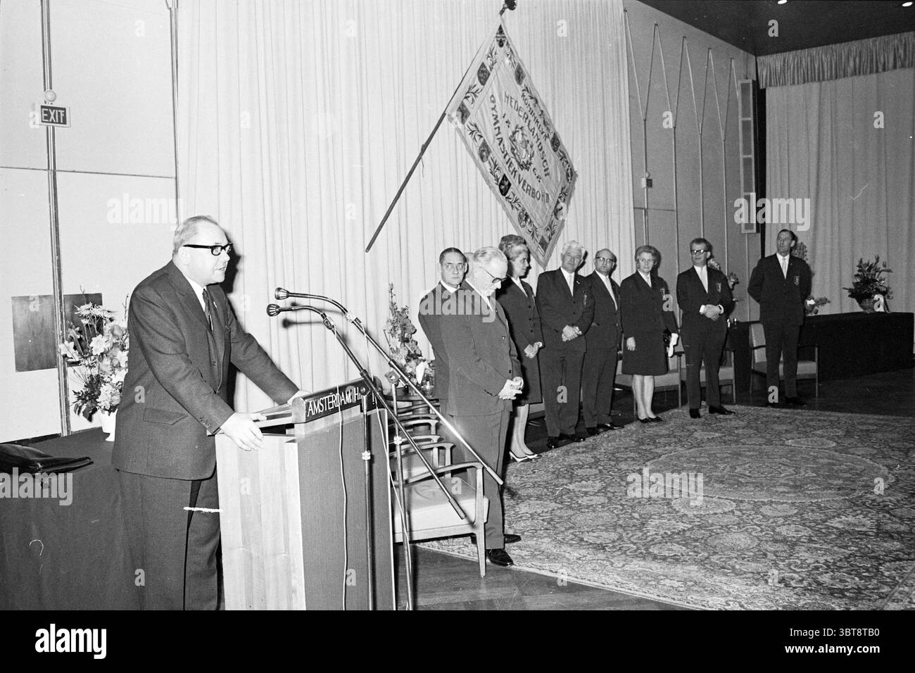 Group speaker up close Black and White Stock Photos & Images - Alamy